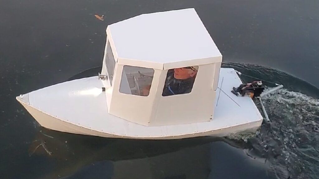 Coro Speedboat / Cabin Cruiser - Elkinsdiy